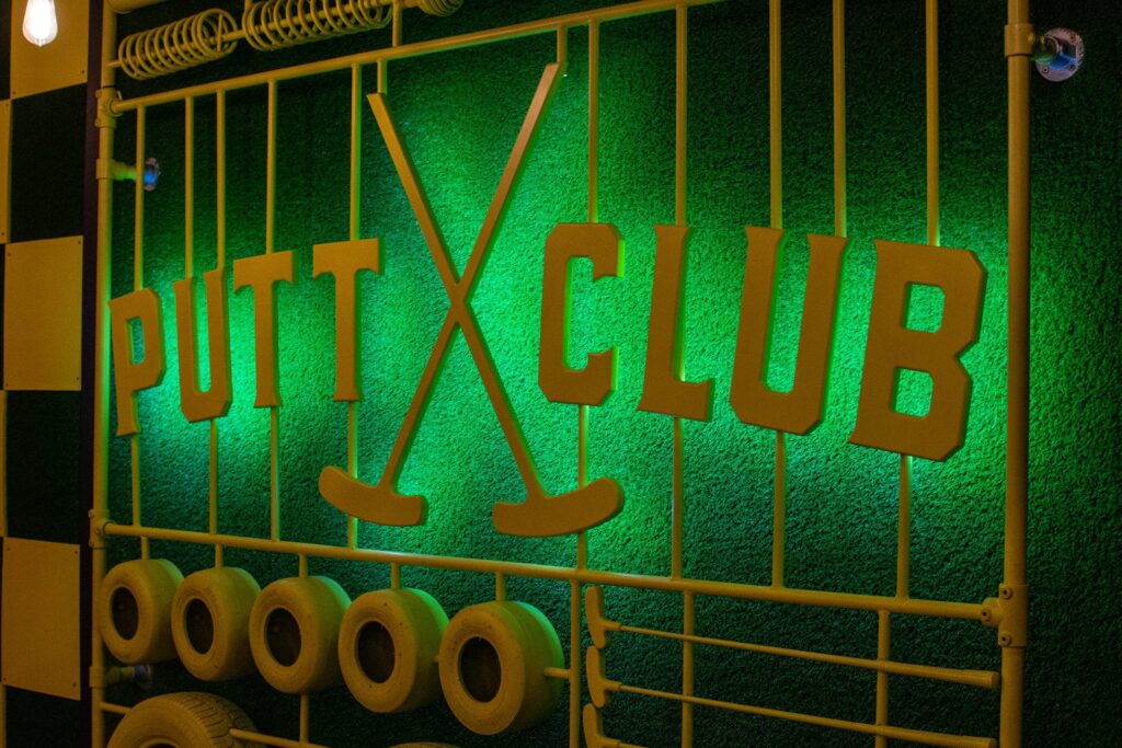 Putt Club Crazy Golf Hull - Where To Go With Kids