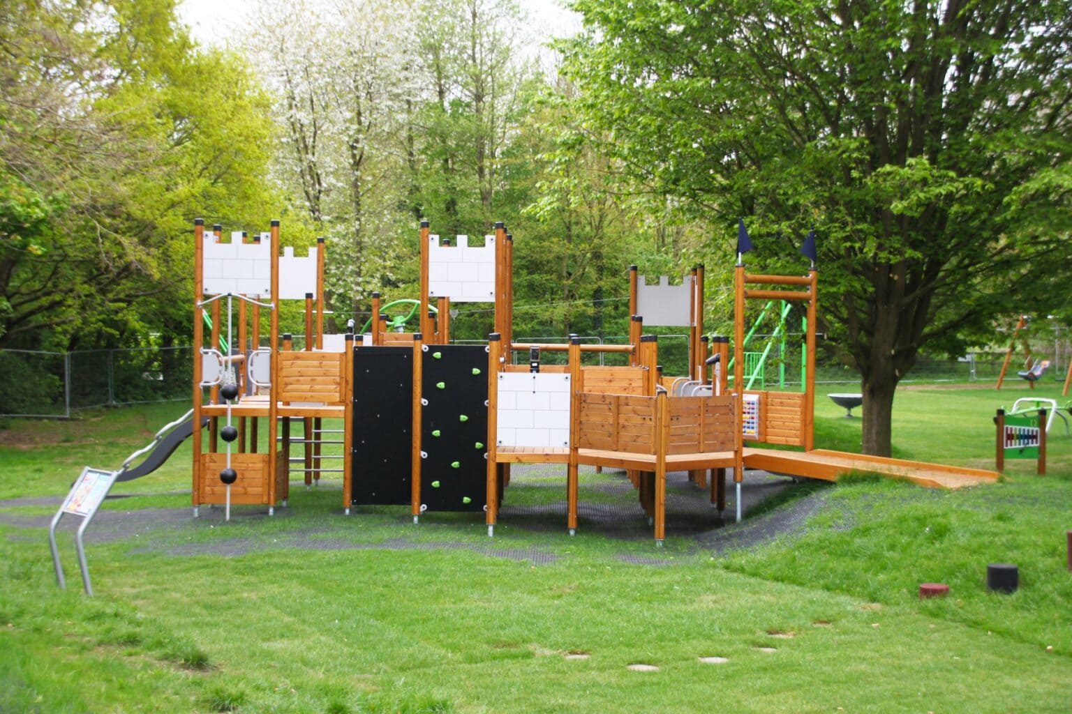 Daventry Country Park - Where to go With Kids - Northamptonshire