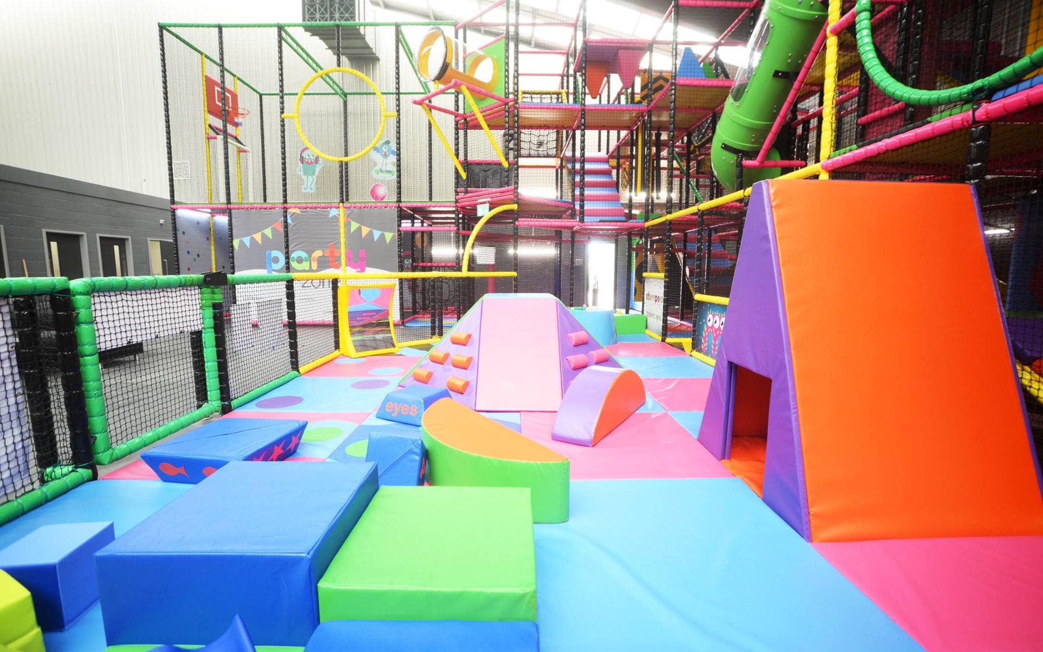 Tag X and Stompers Play Gym | Where to go with Kids
