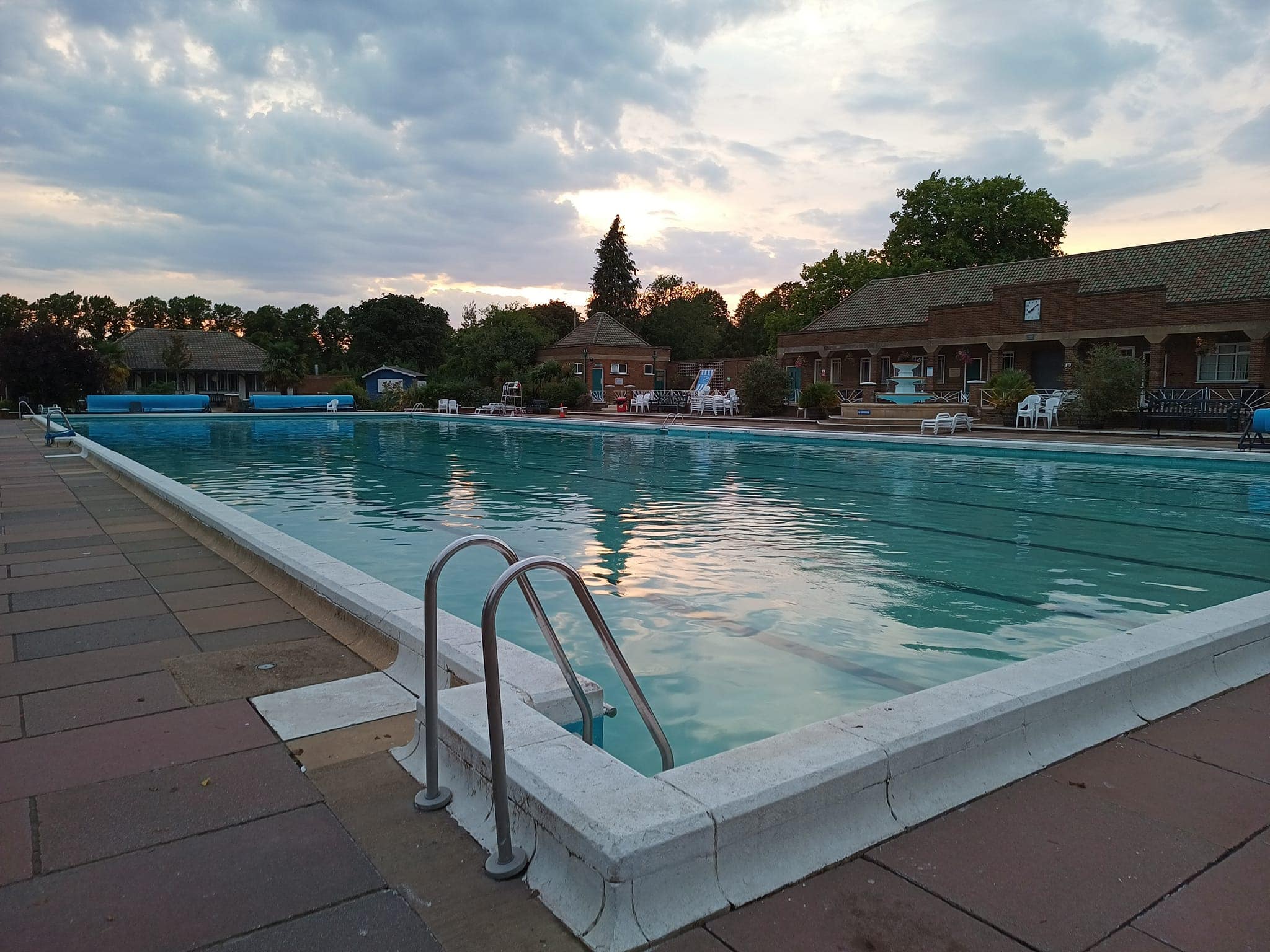 Hitchin Swimming Centre - Where To Go With Kids - Hertfordshire
